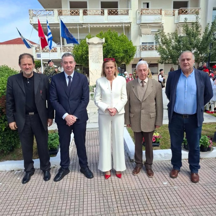 Η ΠΟΕΣΥ και οι Ενώσεις Συντακτών στο μνημείο του Μάγερ - ΠΟΕΣΥ